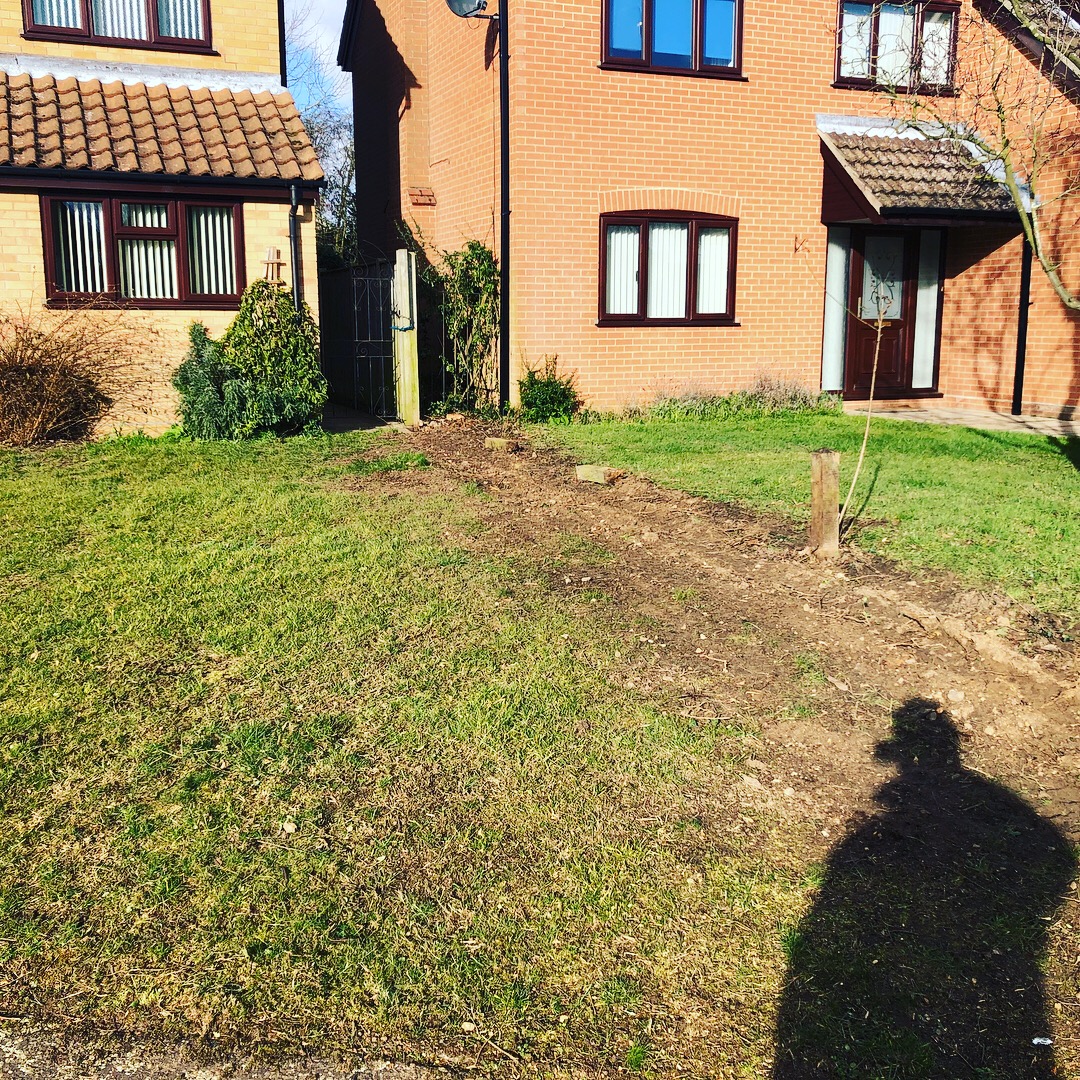 Fencing Run Down – Simons Landscaping