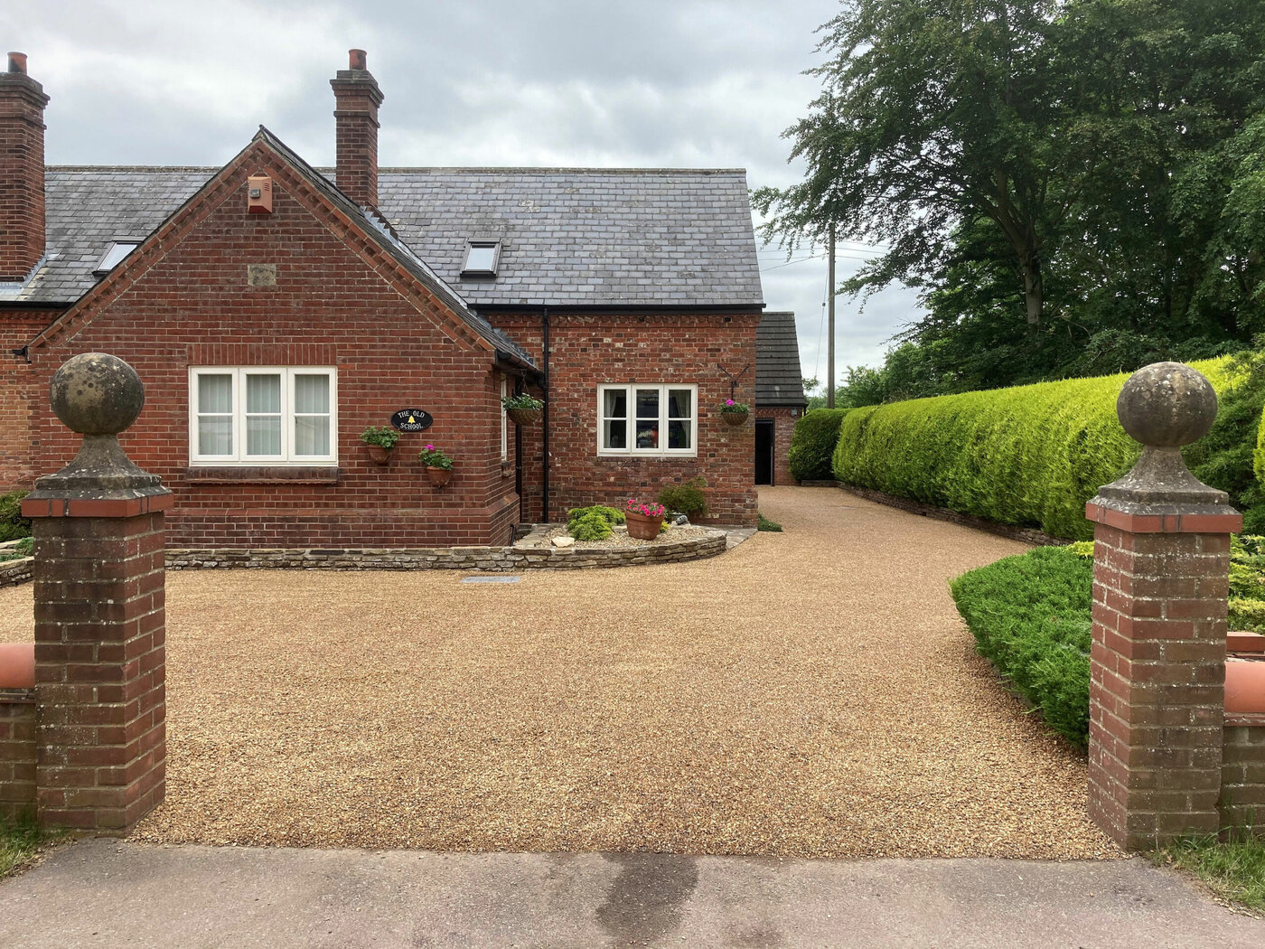 Hot Tar & Shingle – Simons Landscaping